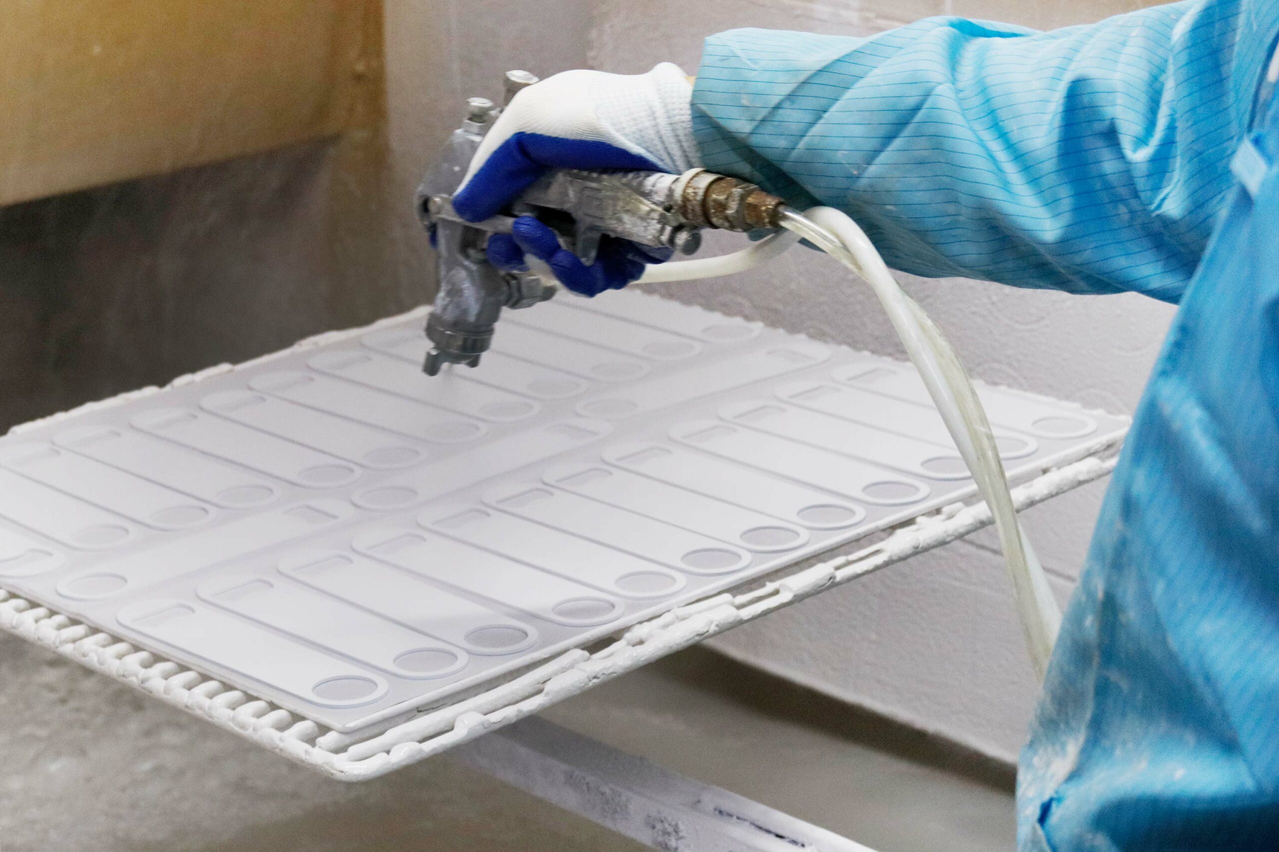 Bar blade shape sublimation opener